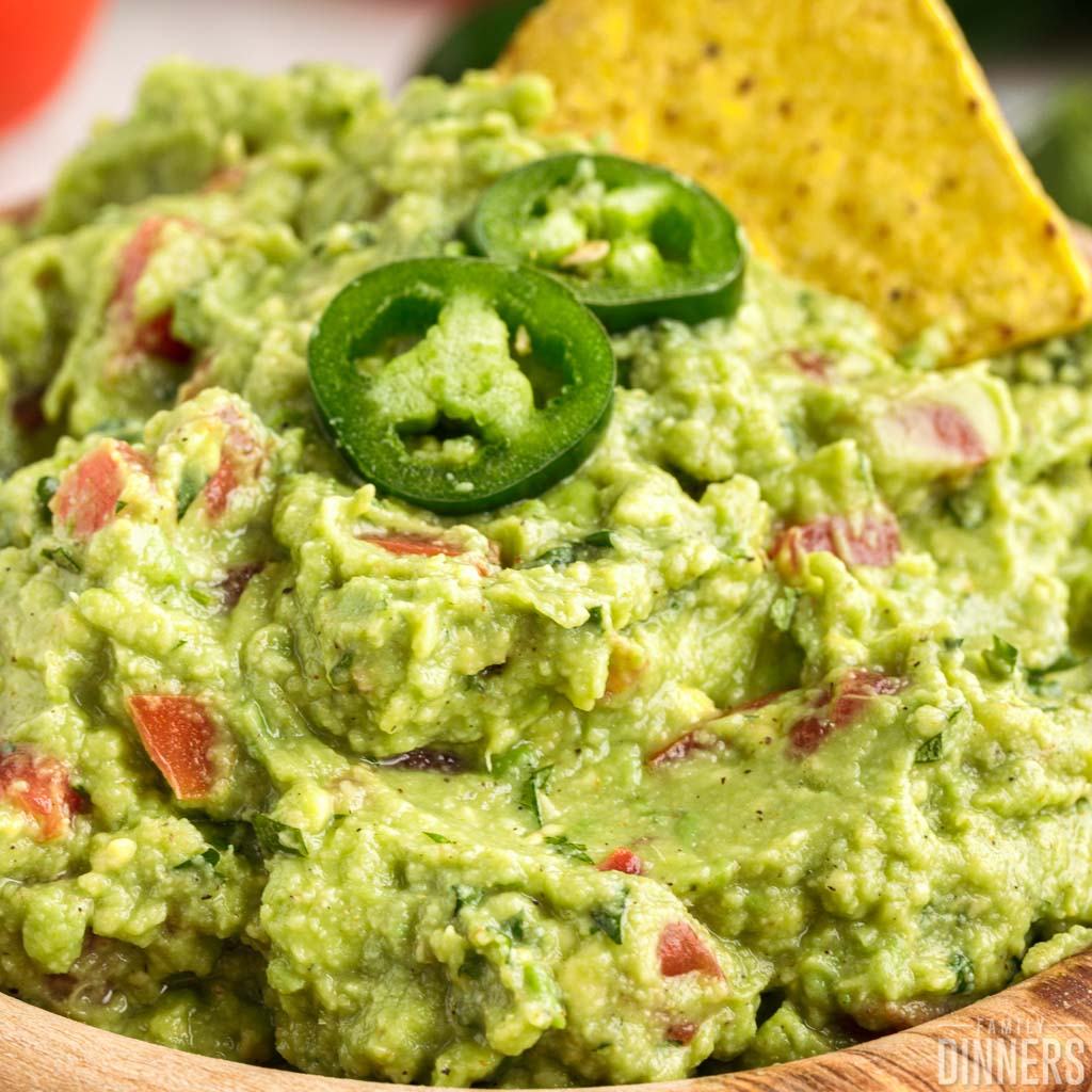 Easy Guacamole Recipe (No Onion) - Family Dinners